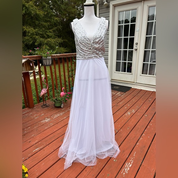 Ever Pretty | Dresses | Ever Pretty Brand Elegant Silver And White ...